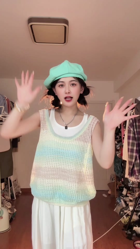 六一不是猫（摆烂不上进版）的抖音 - 抖音